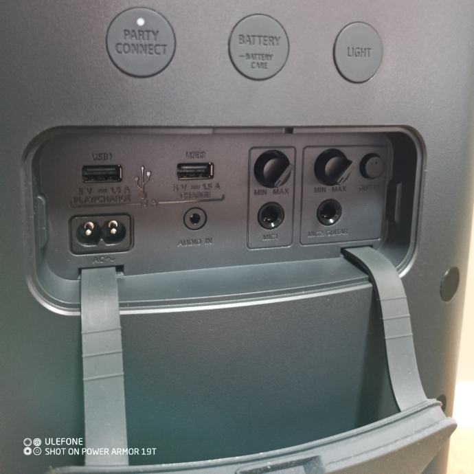 Sony SRS - XP 700 prijenosni zvucnik