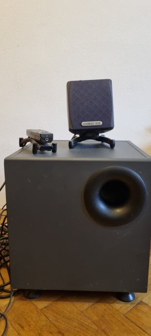 Zvučici Cambridge Megaworks THX 250D