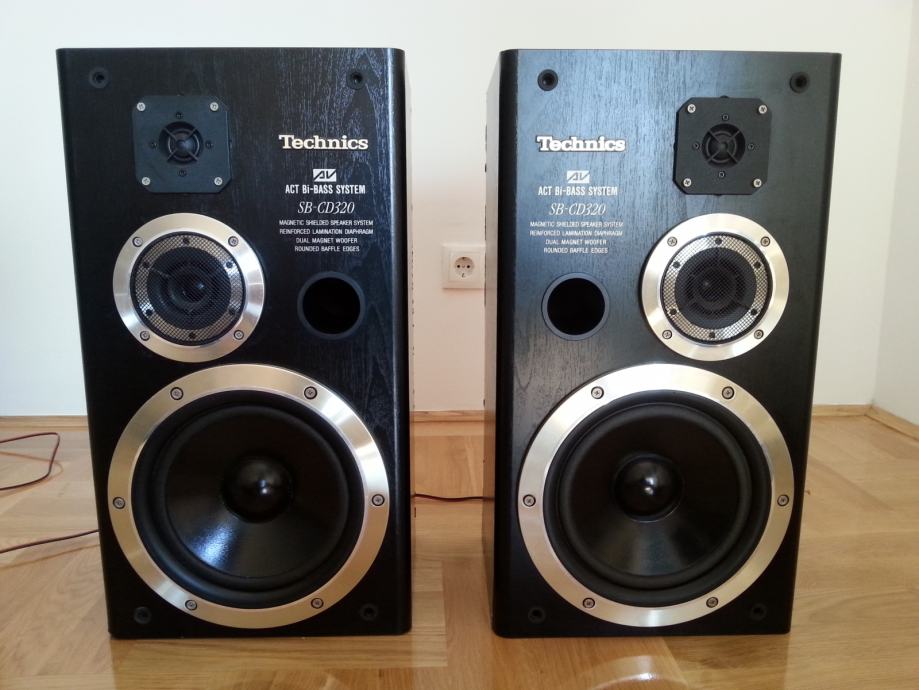 Zvučnici Technics SB-CD 320, 100% ispravni. Made in Japan.