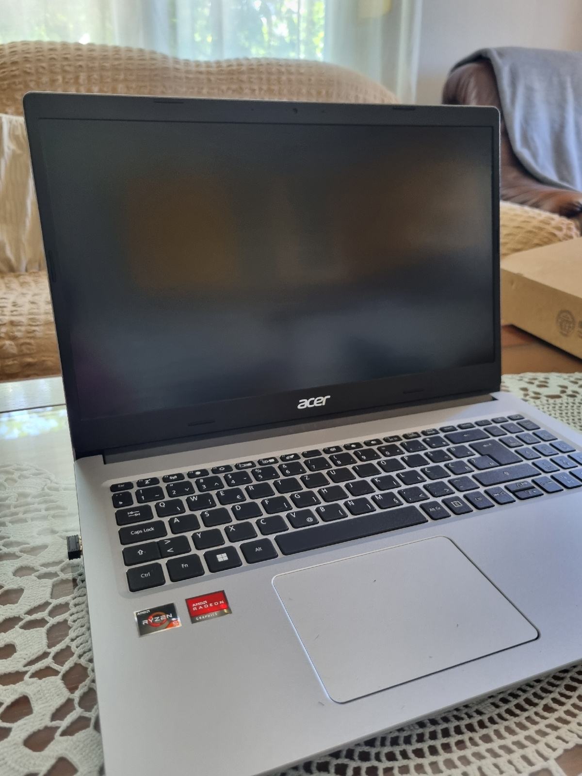 Acer Aspire 3 AMD RYZEN 5 3500U 12GB 512GB