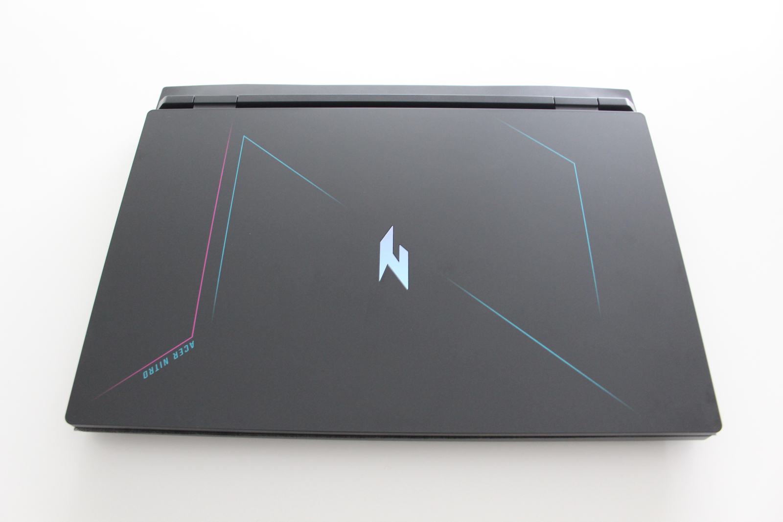 Novi Acer Nitro 17 AN17-41-R13H gaming laptop RTX4070 (NH.QKNEX.008)