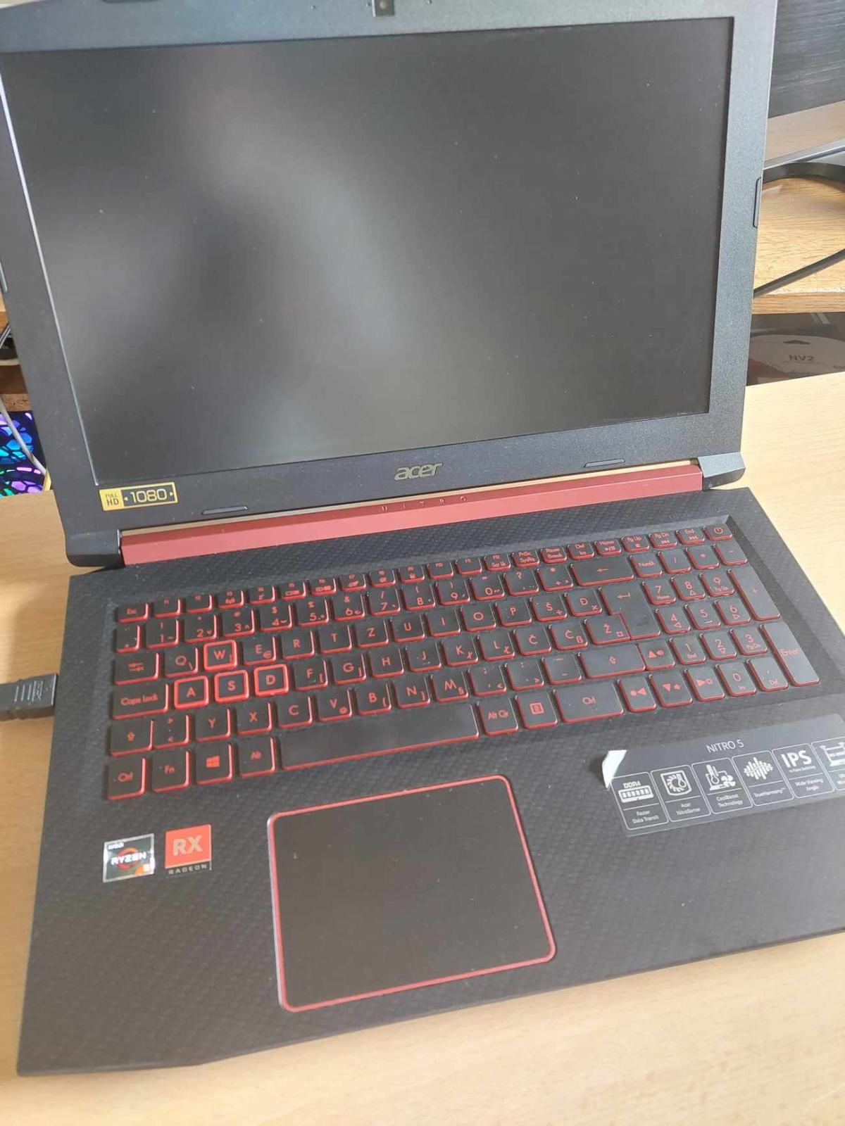 Acer Nitro, AMD Ryzen 5 2500U, Radeon RX 560X Series,