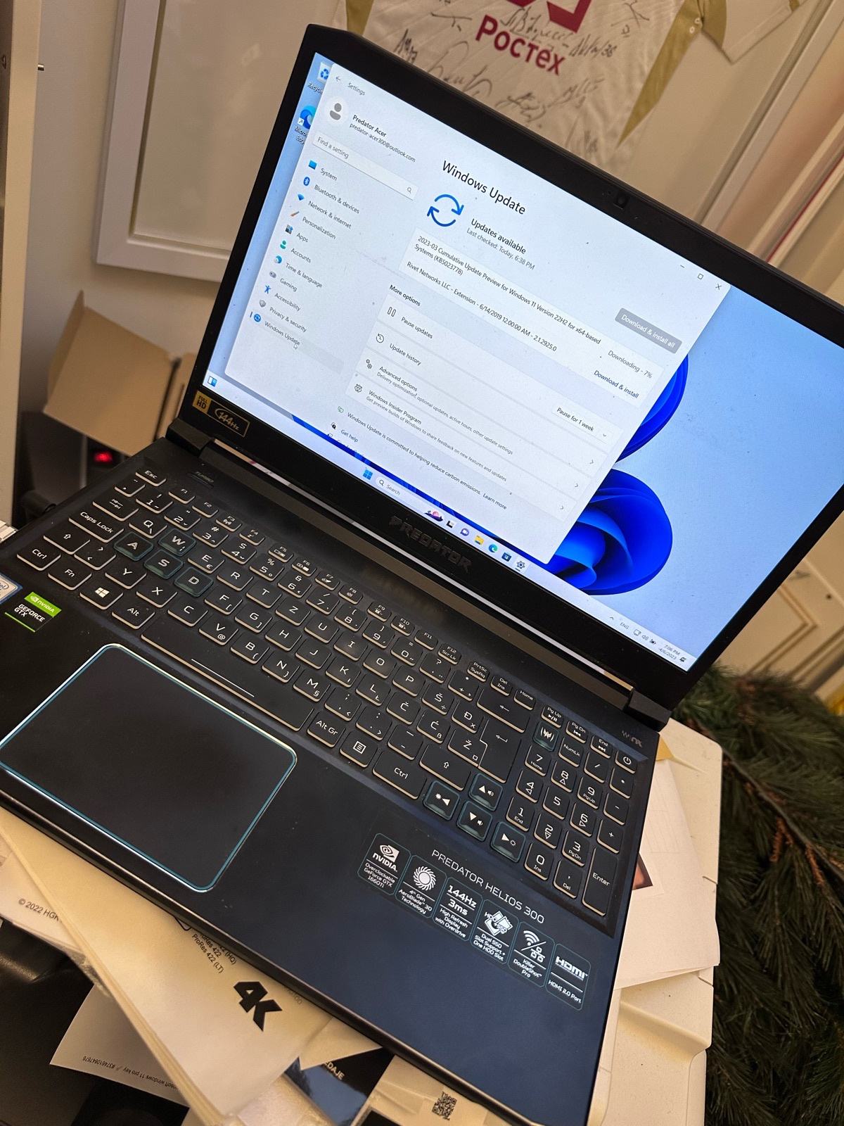 Acer Predator Helios 300 i7-9750