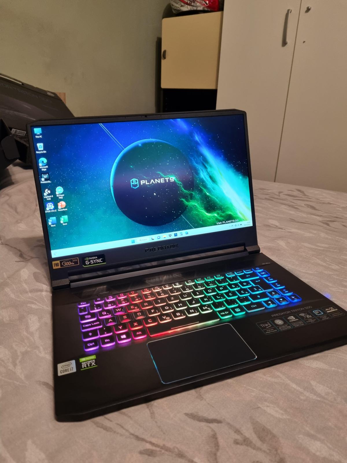 Acer Predator Triton 500 - Intel i7 10750H, RTX 2080 Super - garancija
