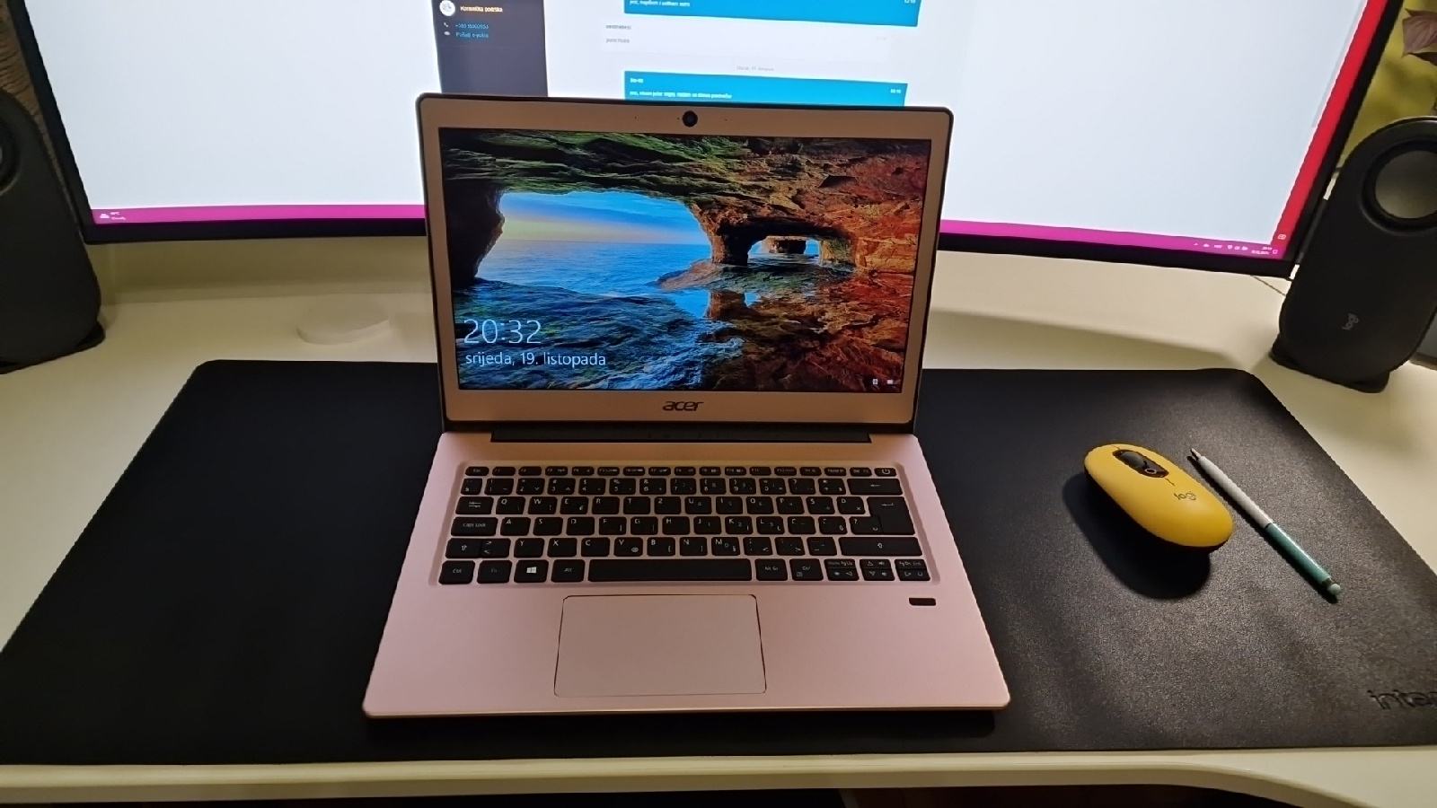 Acer Swift 1 Pink