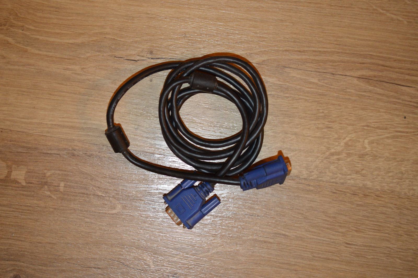 VGA muški kabel za monitor