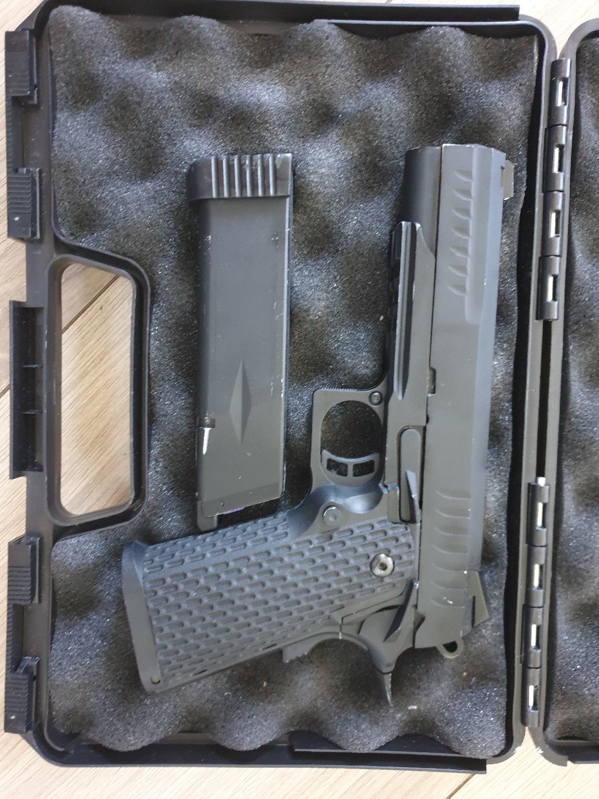 Norvitsch SSP1 CO2 airsoft pistolj