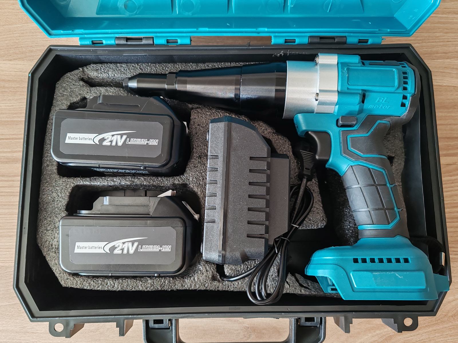 Aku Kliješta za Blok Zakovice(pop nitne) 5.0 Li-ion 21 V