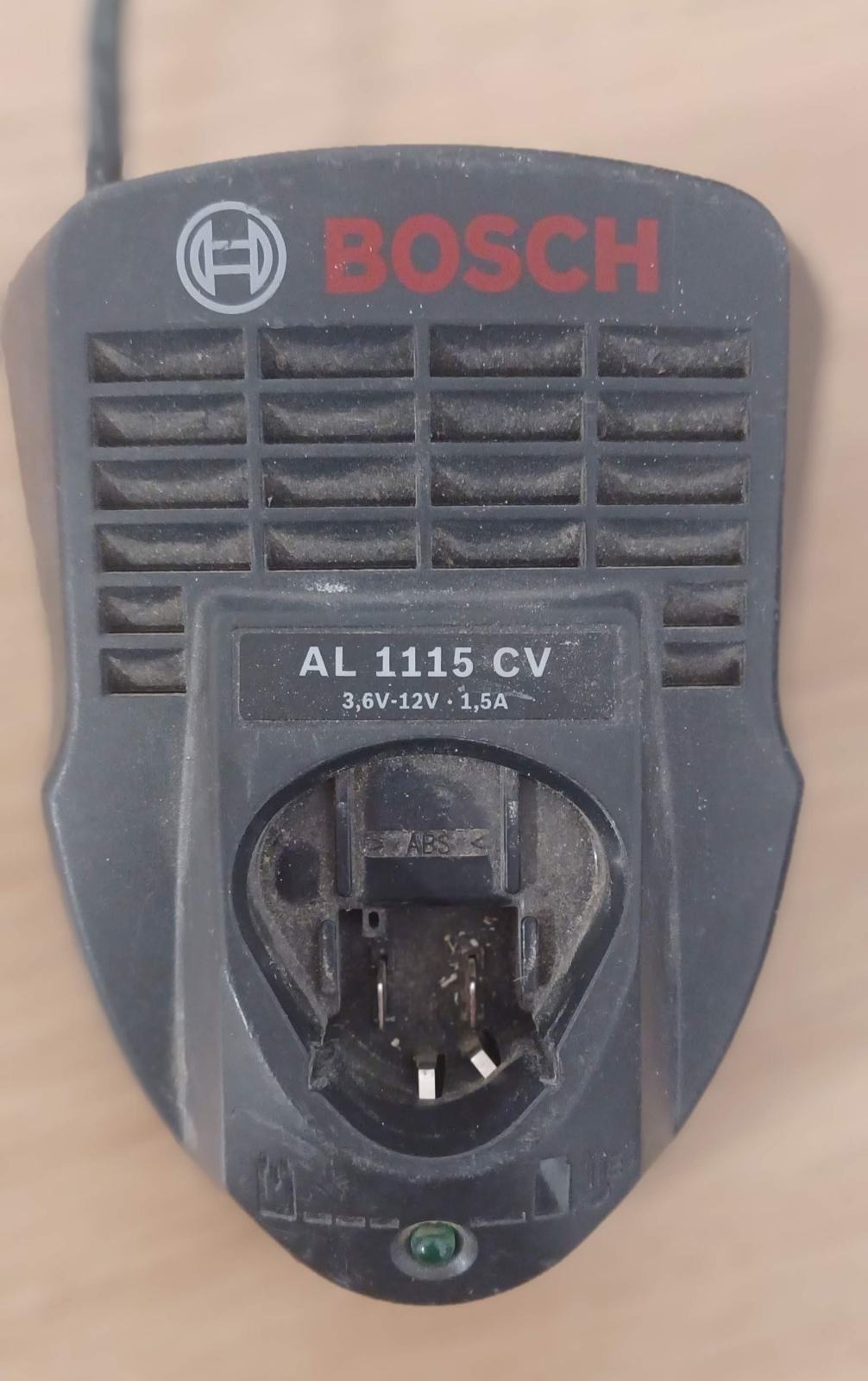 Bosch AKU punjač AL 1115 CV fast charger