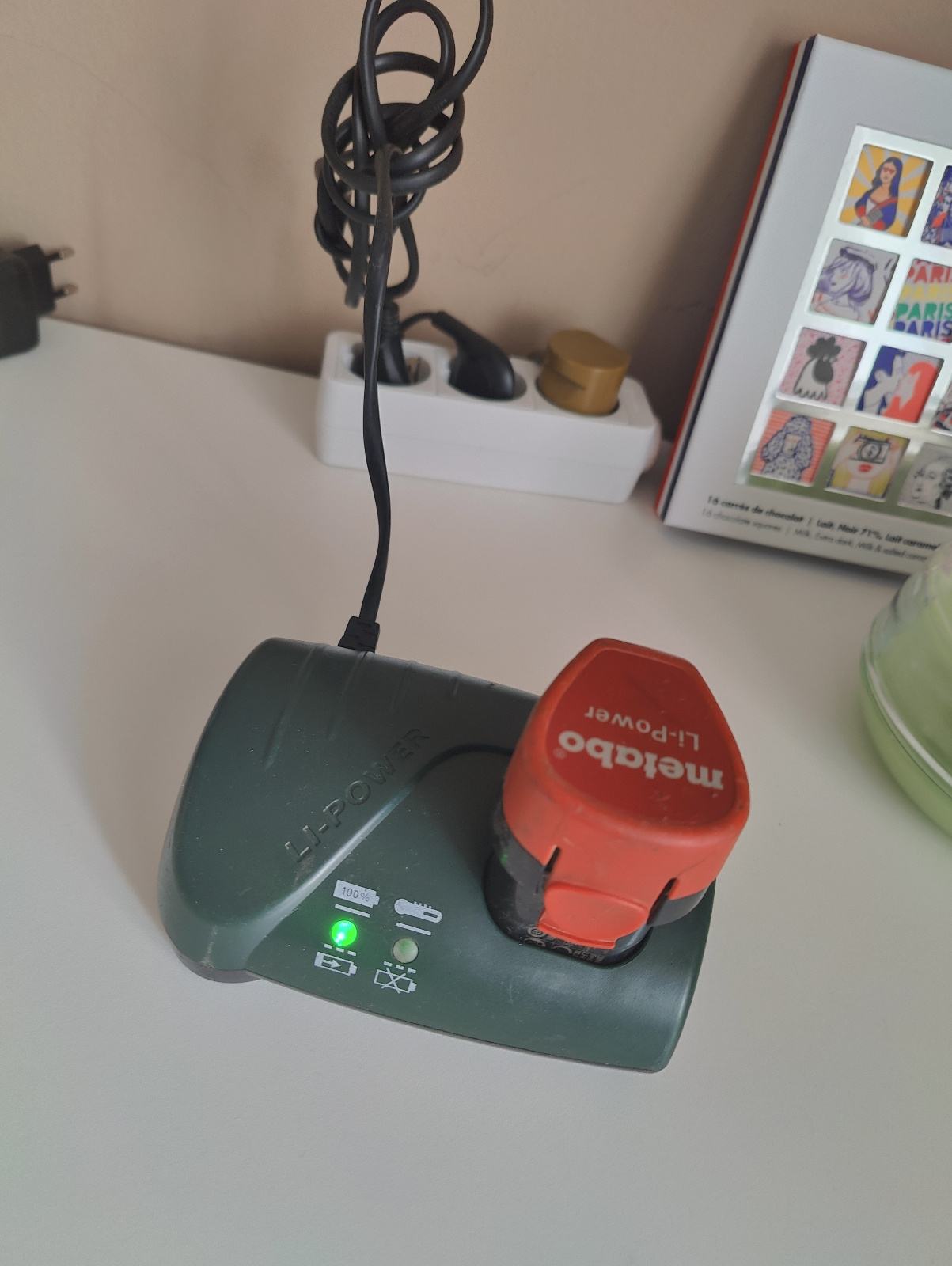 metabo powermax 2ah battery, charger with case