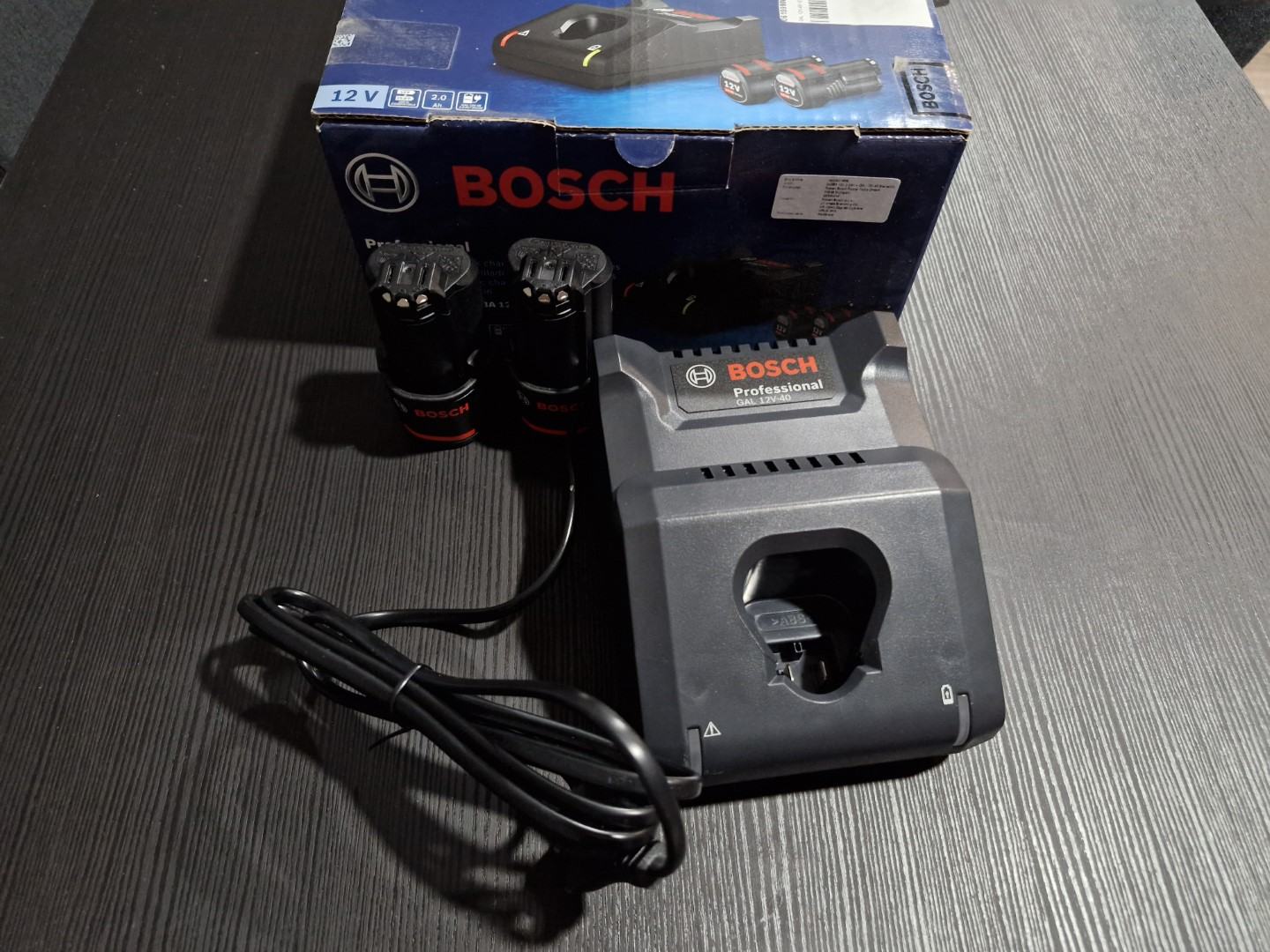 Set Baterija i Punjač Li-ion 2x12V 2,0Ah GBA 12V + GAL 12V-40 Bosch