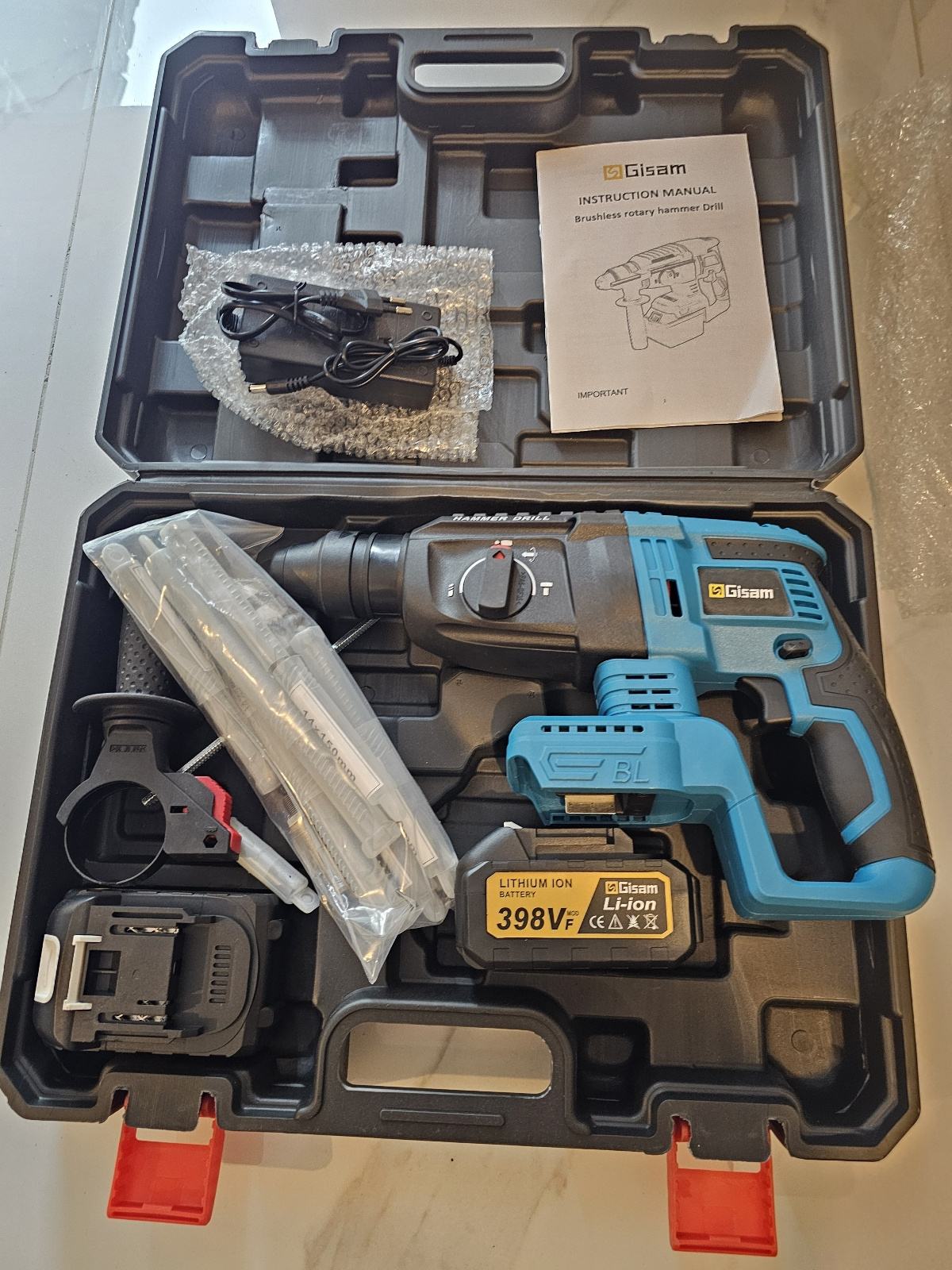 Aku udarna bušilica sa 2 baterije, kofer, novo.