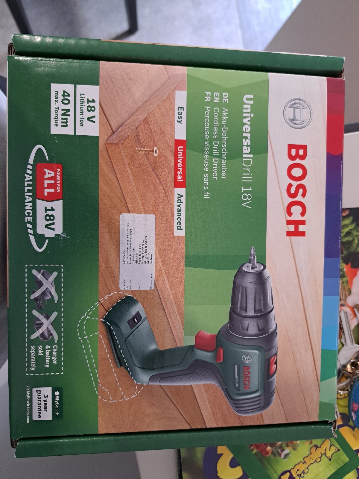 Bosch UniversalDrill 18v