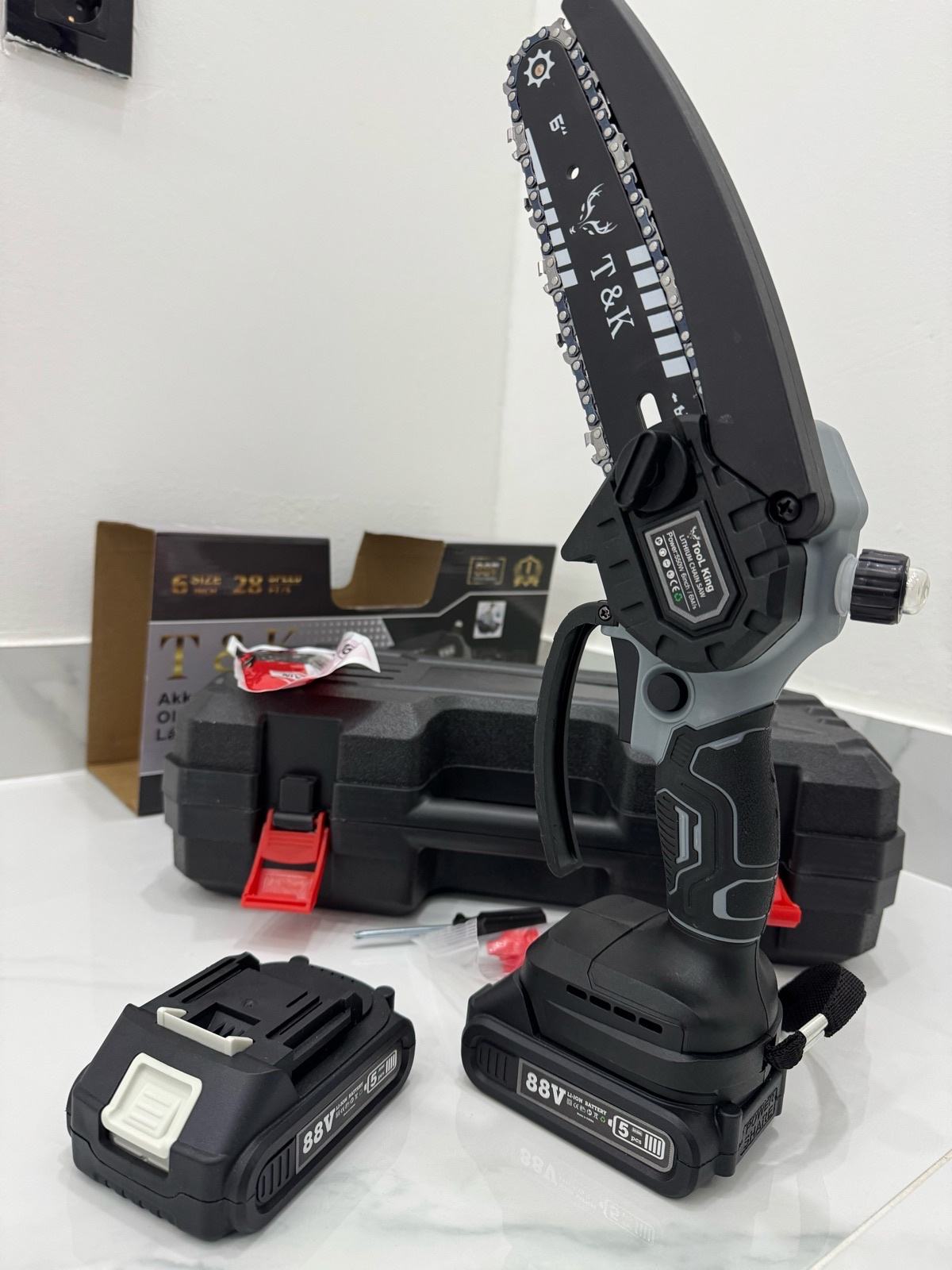 AKU PILA 6 incha 2x88V led SVJETLO DUPLI LANAC