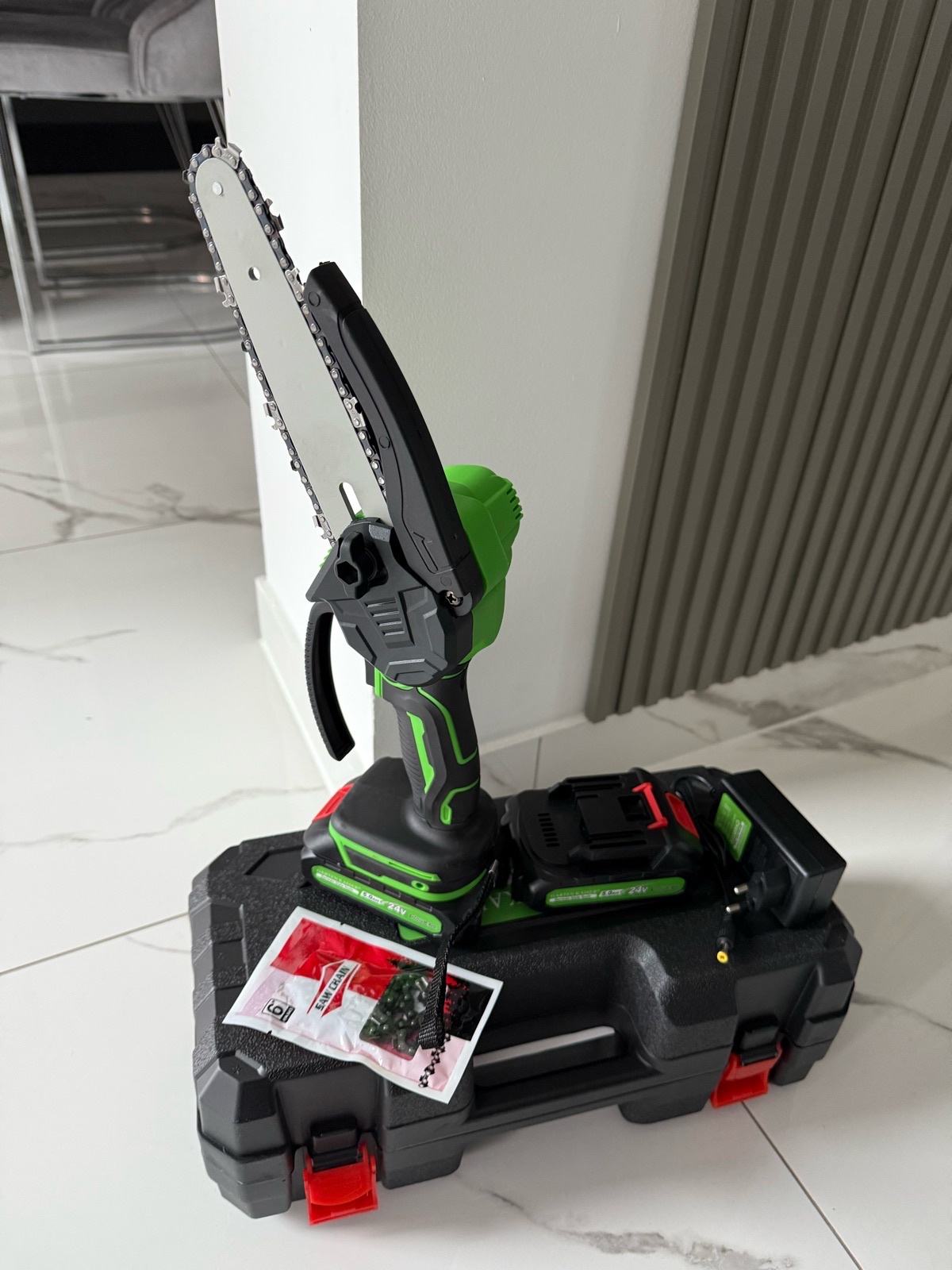 Aku Pila. 6incha. +Lanac 2x baterije 24v 5.0Ah