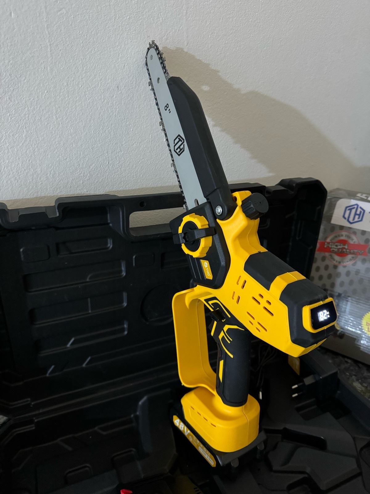 AKU PILA 8 INCHA LCD BATERIJE 2x36V