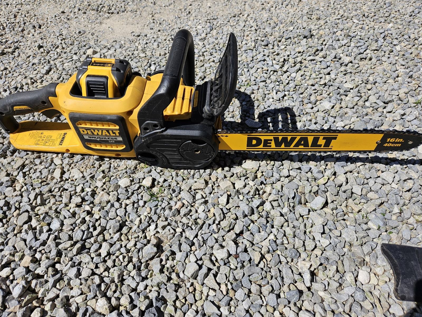 Dewalt aku pila DCM575 sa baterijom 9.0ah