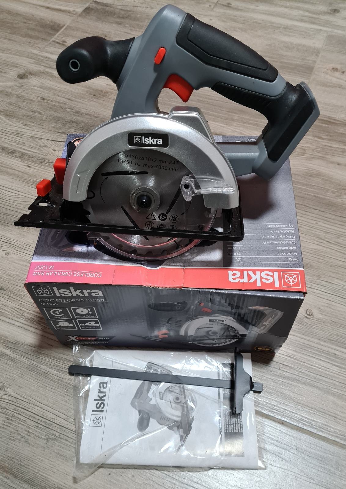 ISKRA AKU CIRKULAR --NOVO--