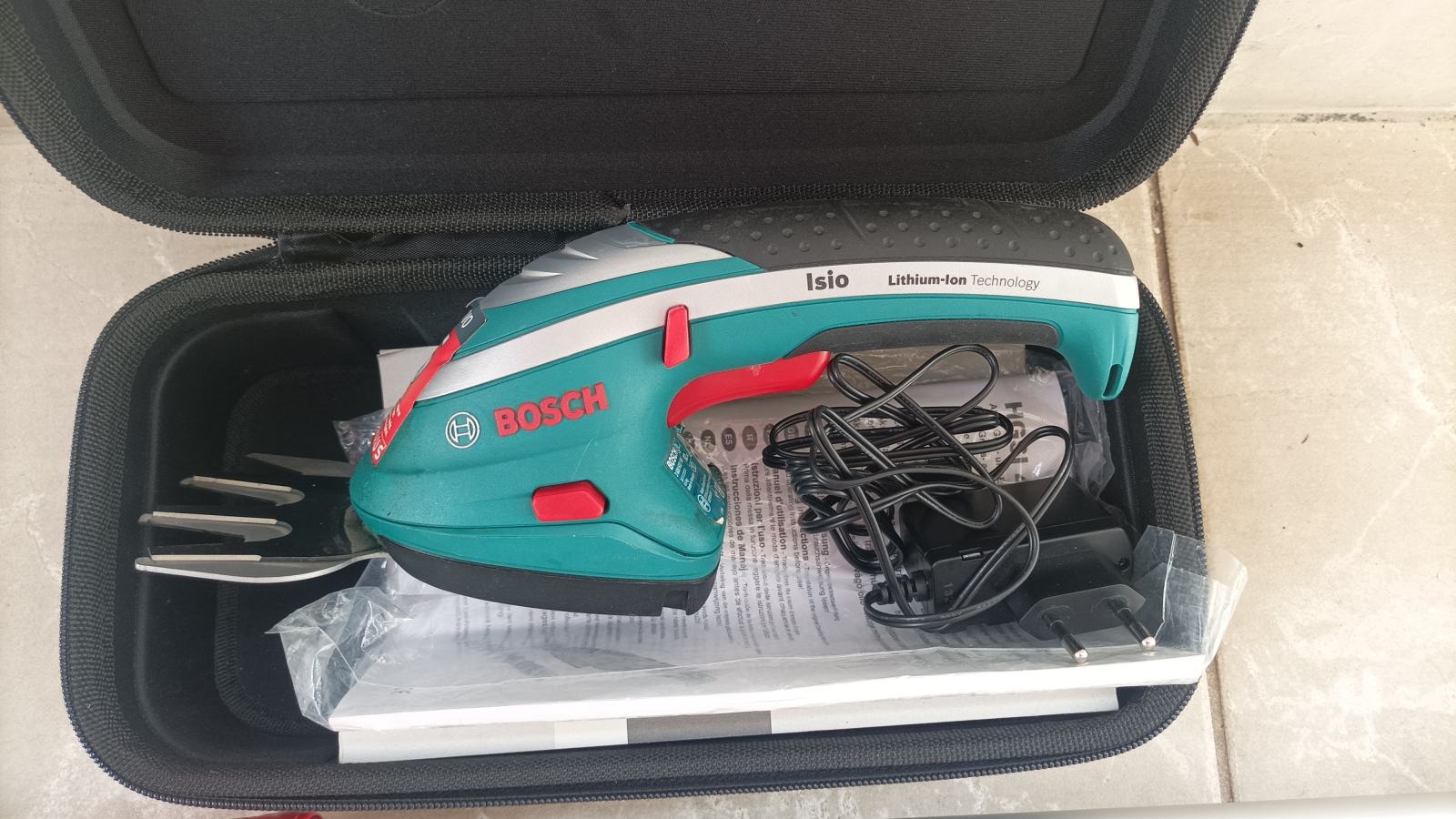 Aku-trimer ručni sa nastavkom BOSCH NOVO!!!