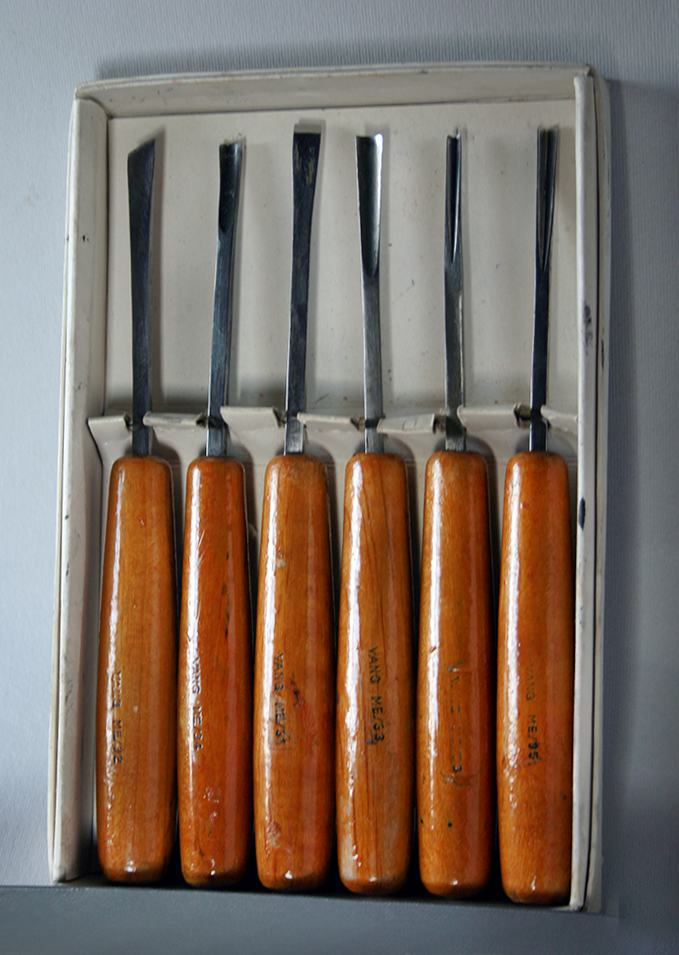 NOŽEVI ZA DRVOREZ ILI LINOREZ