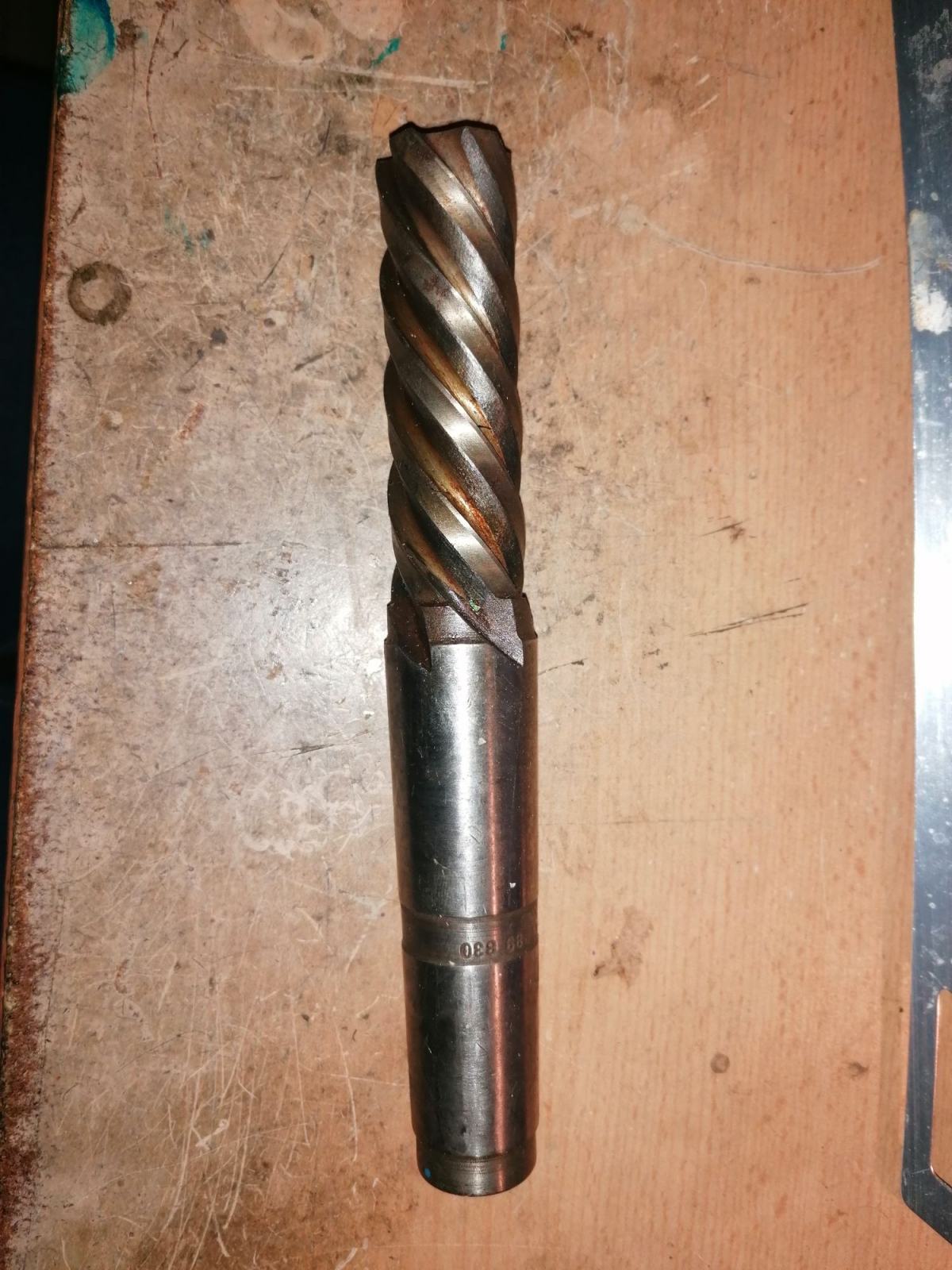 Glodalo spiralno fi 32 x 80 HSS