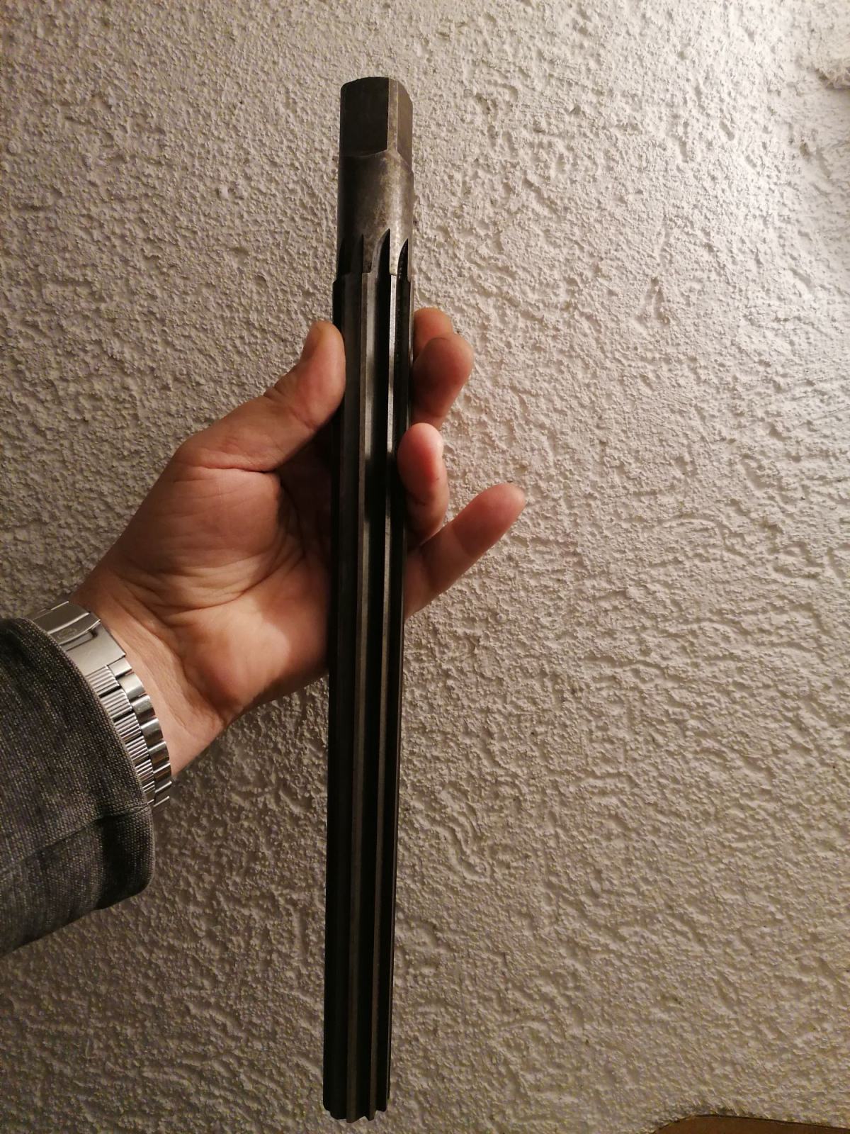 Razvrtač rajber konusni 25 mm