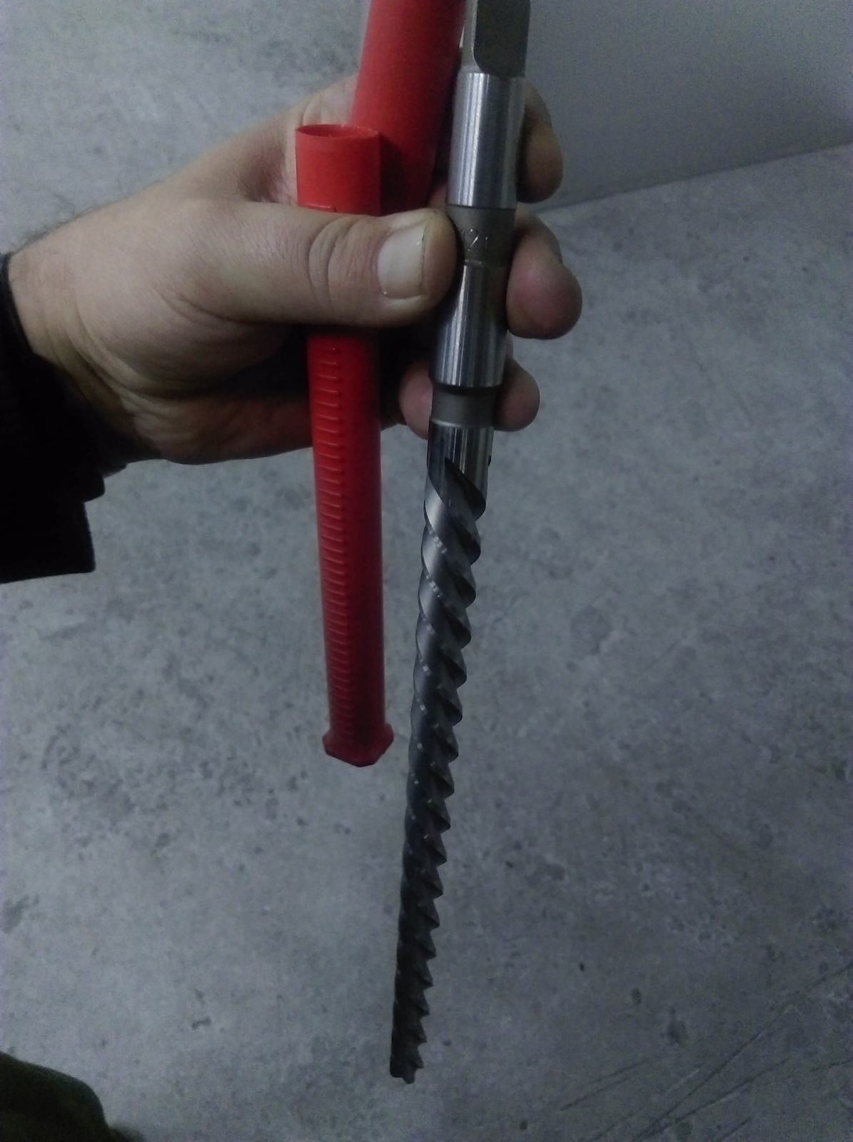 Razvrtač strojni konusni 1:50 12 mm DIN 2180