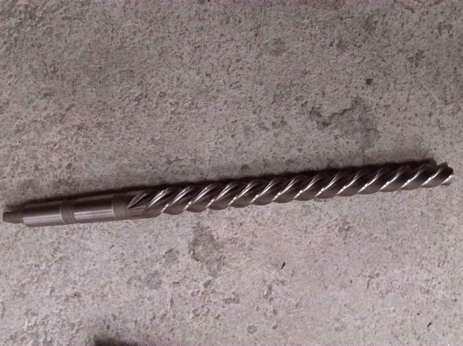 Razvrtač strojni spiralni 20 mm DIN 2180 1:50