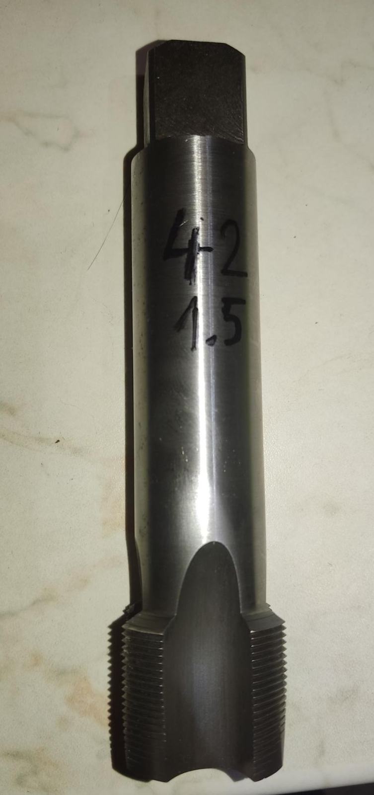 Ureznik M42 x 1.5 HSS