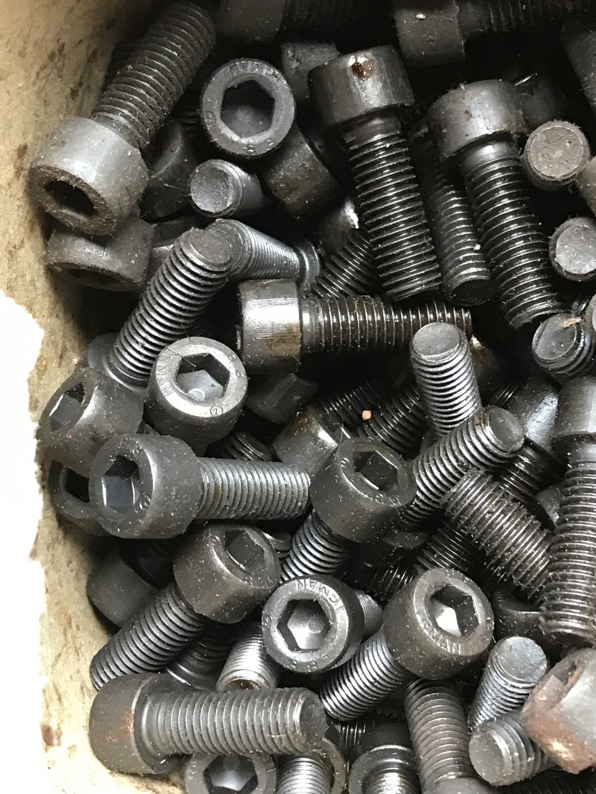 Inbus / Imbus M8 dugi - 40 mm - novo i nekorišteno. Više od 100 kom