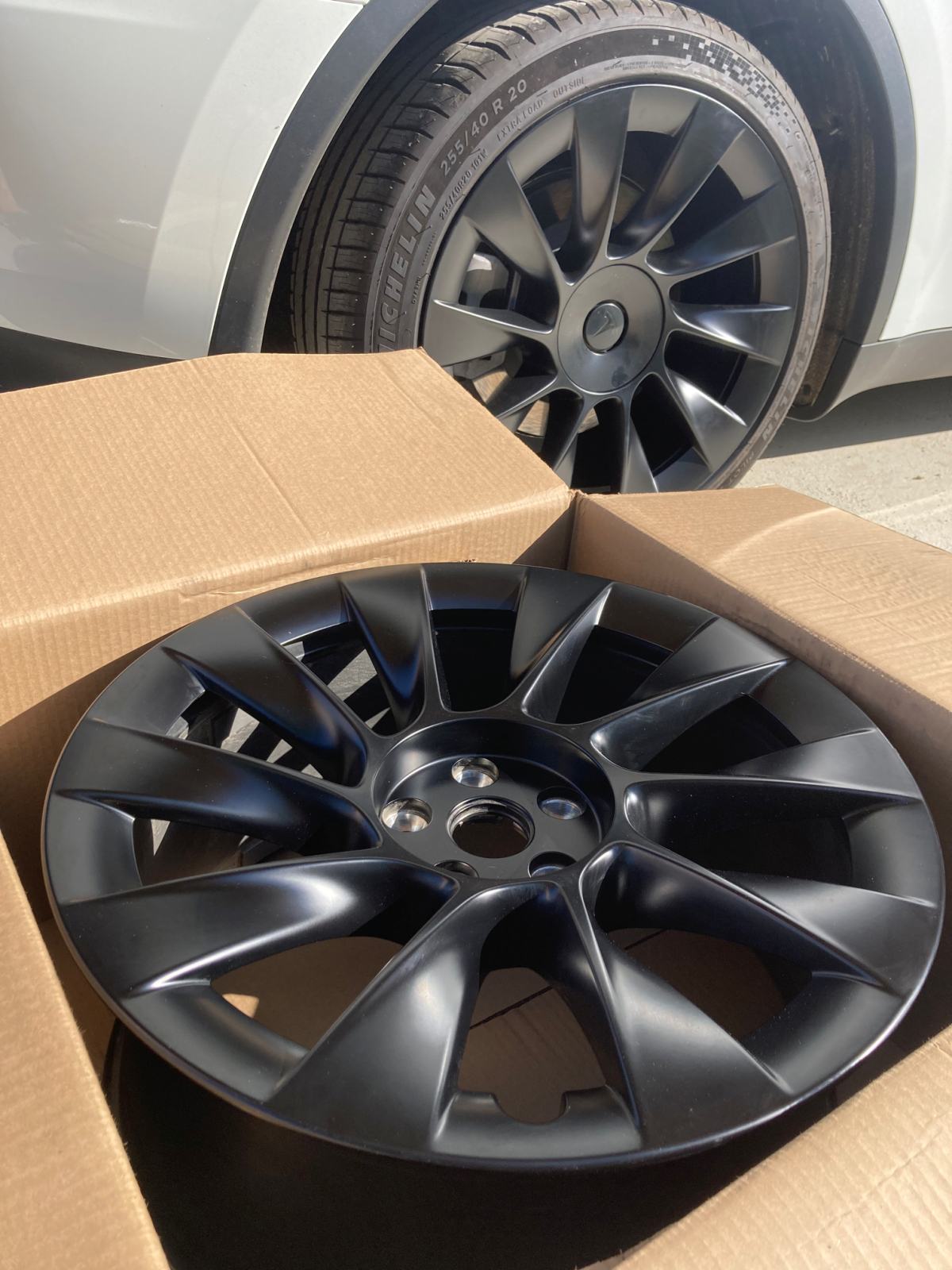 20 Tesla Model Y Induction Wheel 1 kom.
