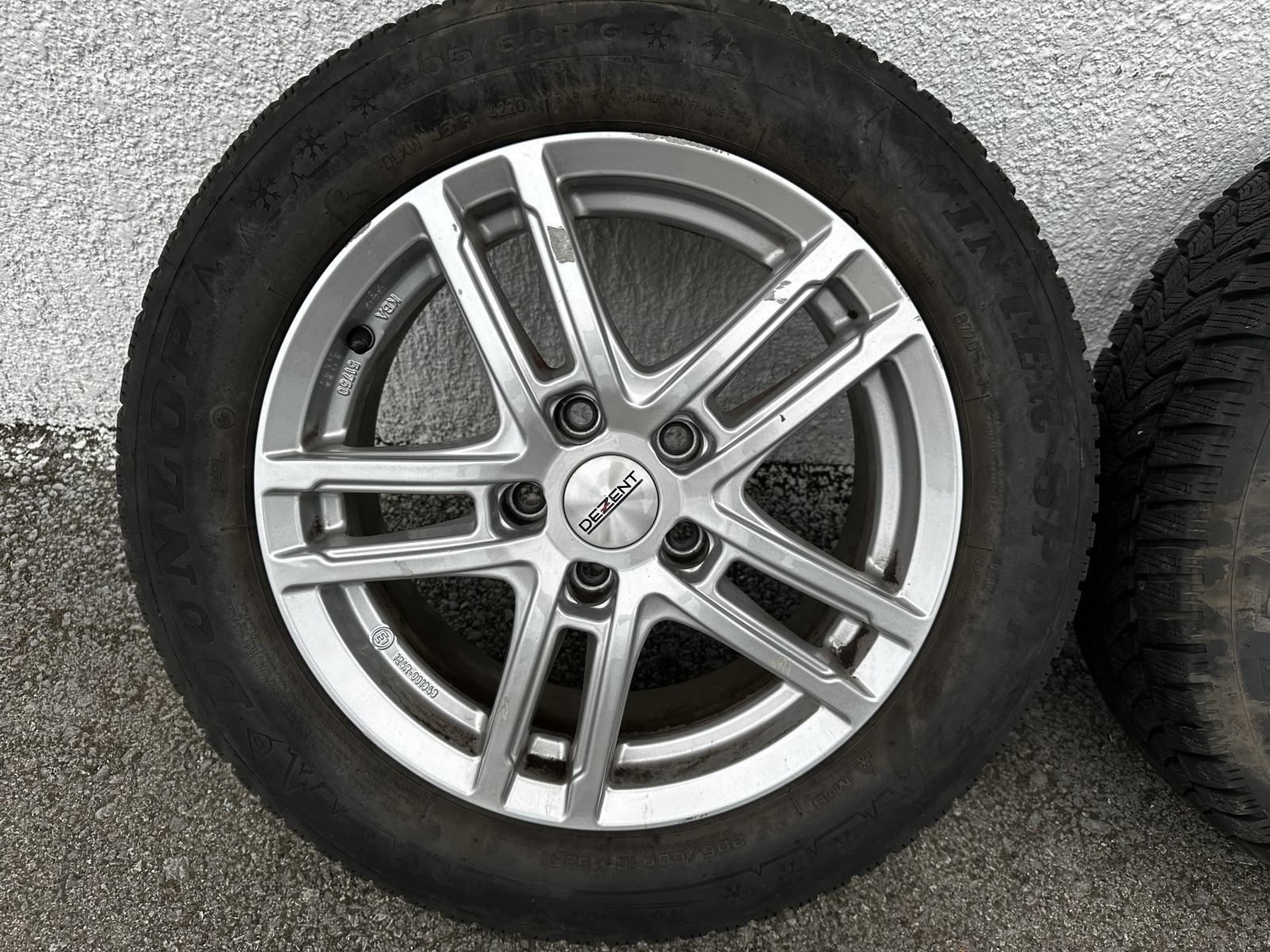 Alu felge 16 rupe 5x112 DEZENT sa zimskim gumama
