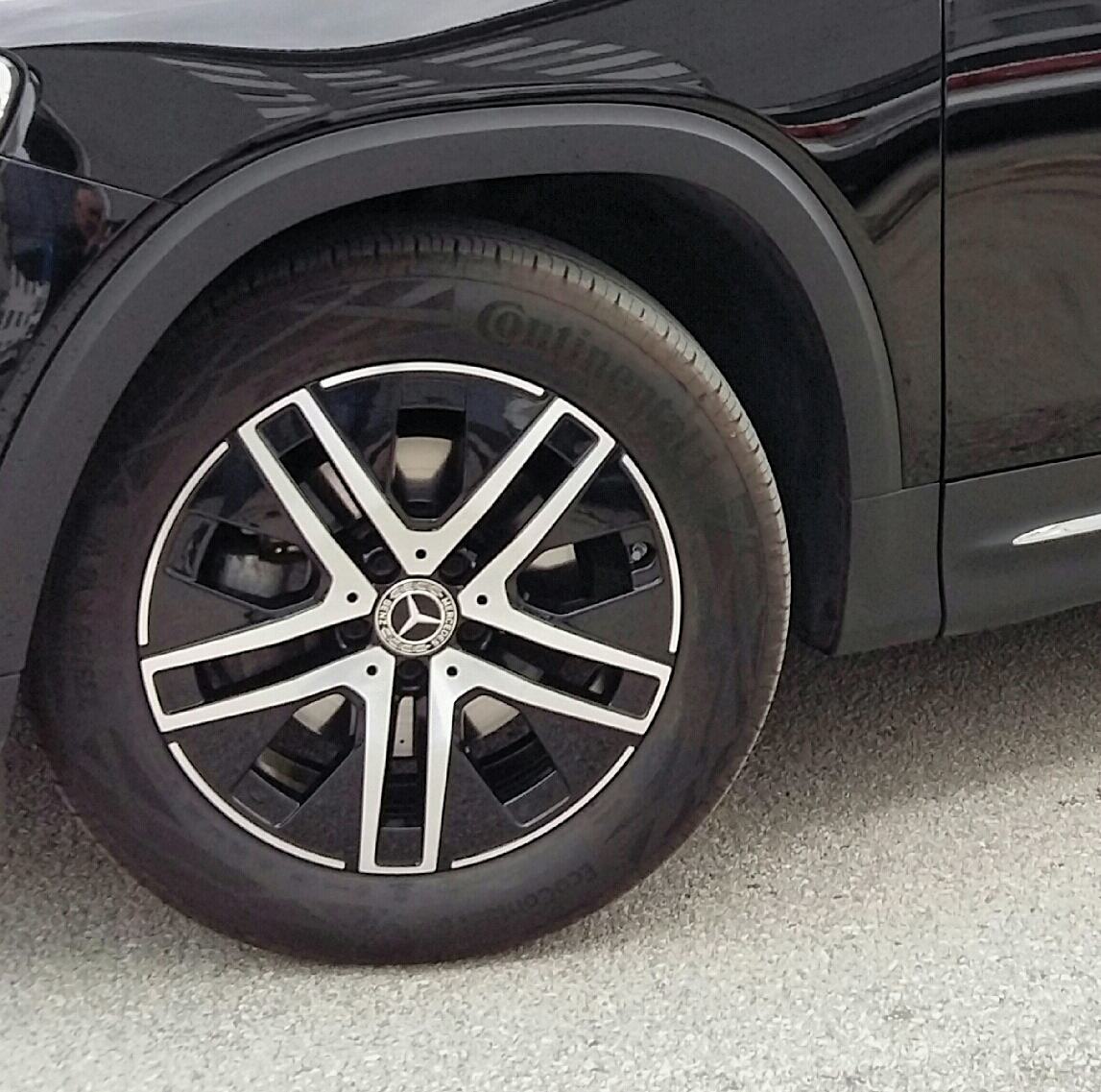 Alu felge 18 Mercedes GLA i GLB sa ljetnim gumama 235/55/18