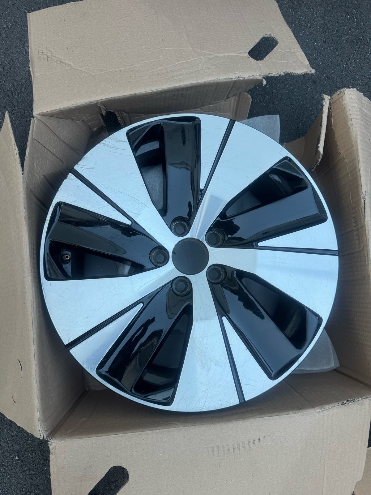 Volvo xc40 alu felga 32143627