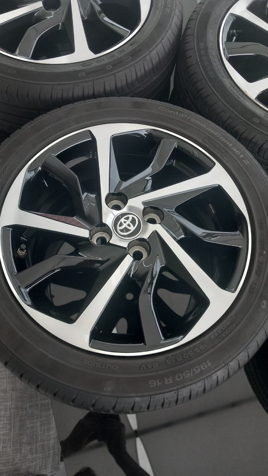 ALU FELGE Toyota yaris 16 cola 2020 godina original