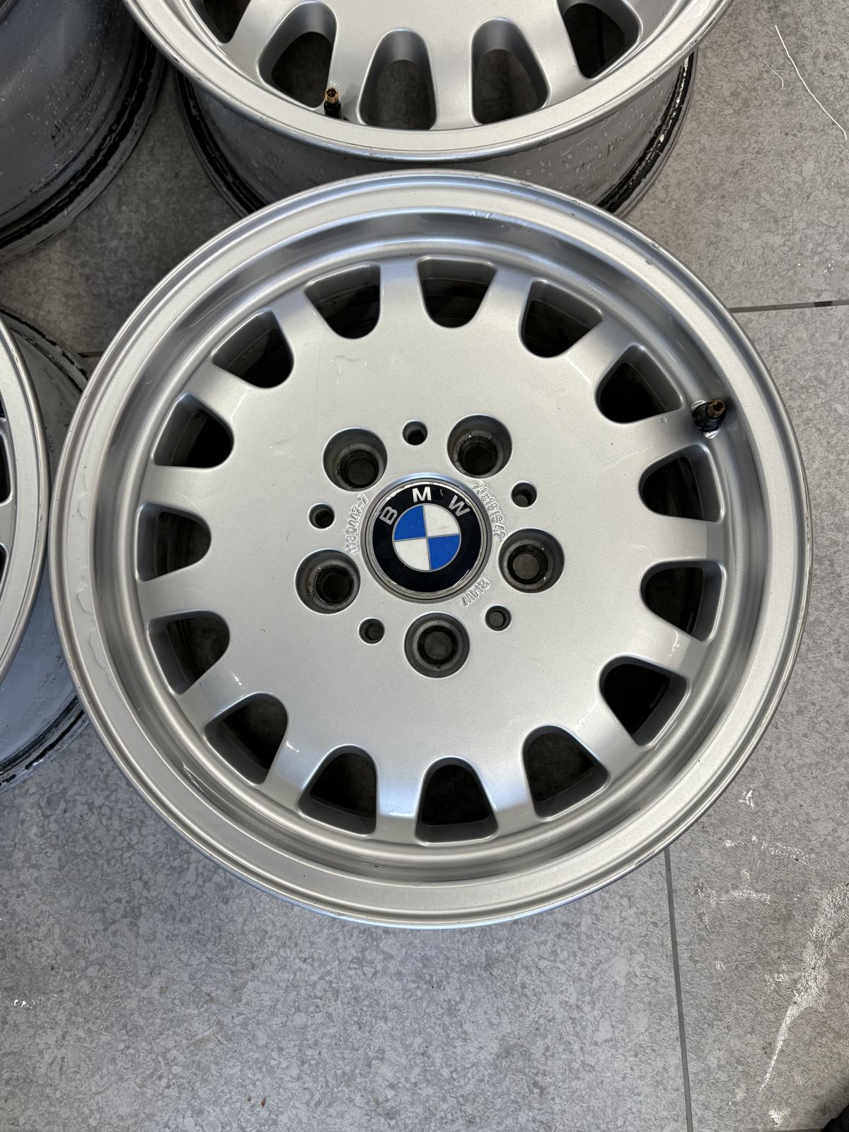 BMW E36 Original Alu felge 15