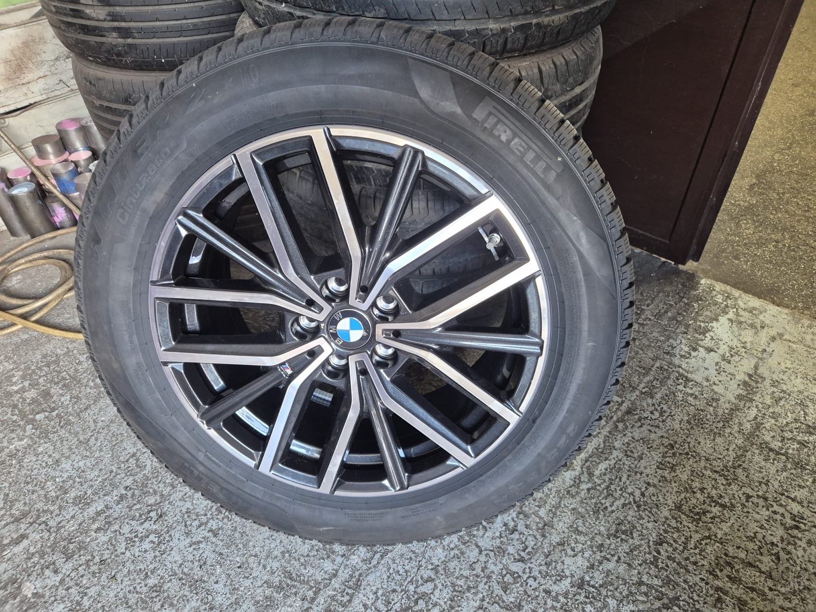 BMW X1 Alu felge 18 + nove Pirelli Gume 4 kom.