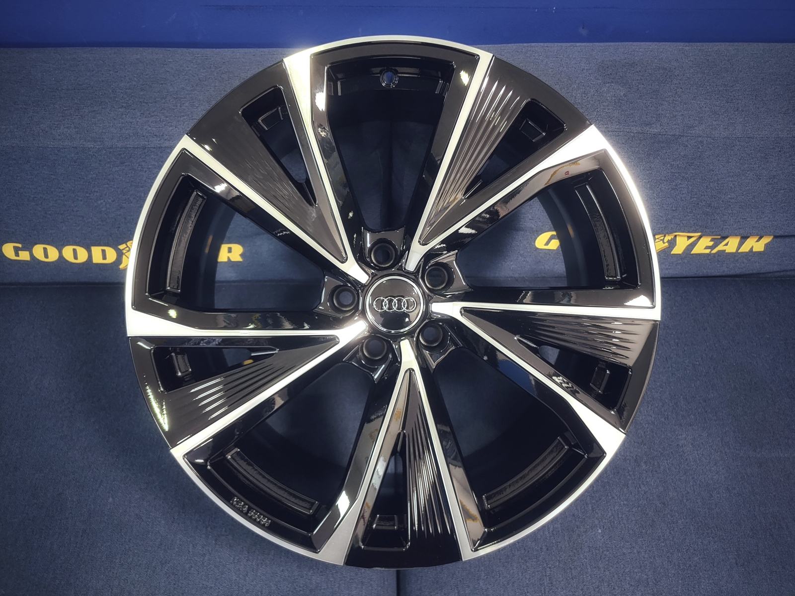 NOVA FELGA GMP EVENTO ZA AUDI A4, A6, Q2, Q3/Q3 SPORTBACK, Q5 4 kom.