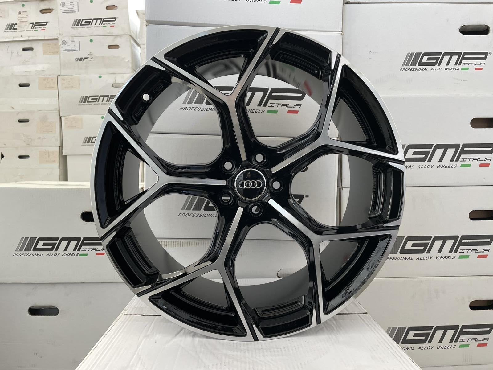 FELGA GMP ULTRIVITY ZA AUDI A4, A5, A6, Q5, CUPRA FORMENTOR..., 4 kom.