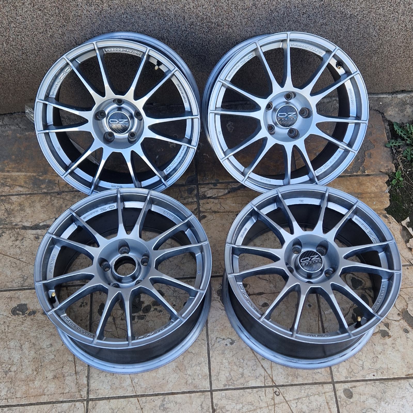 Felge OZ Racing Ultraleggera 17 5x112