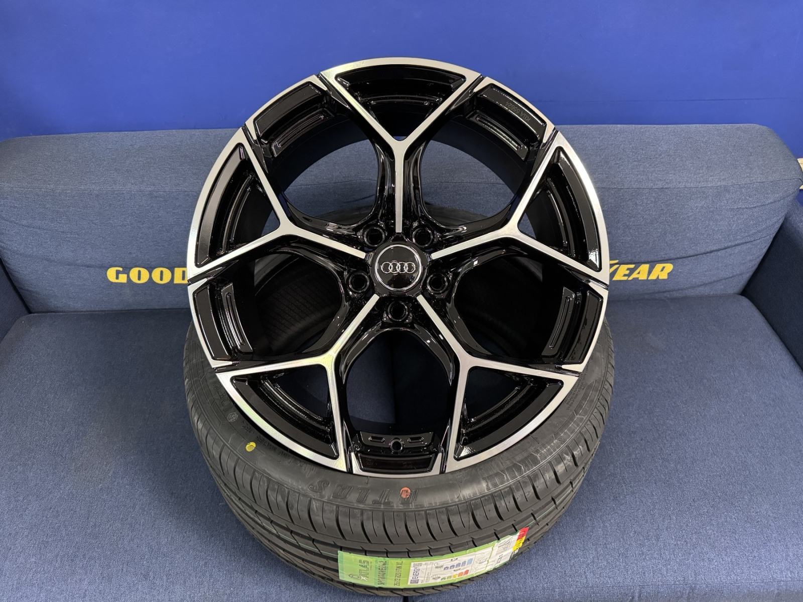 LJETNI SET GMP ULTRIVITY ZA AUDI Q5, 4 kom.