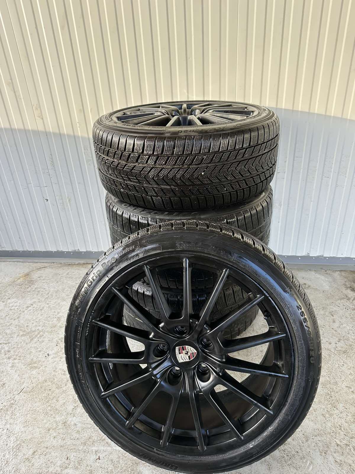 Original Porsche Panamera Alu felge 20 sa zimskim Pirelli gumama