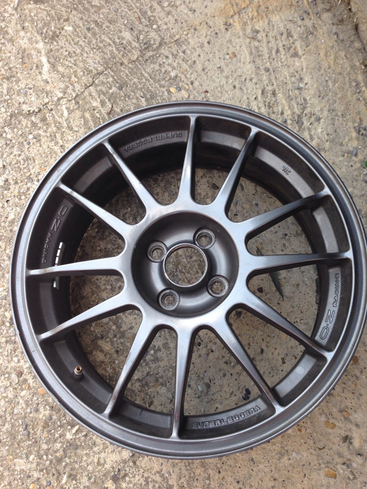 Oz superleggera 17x7j 4x100 et37