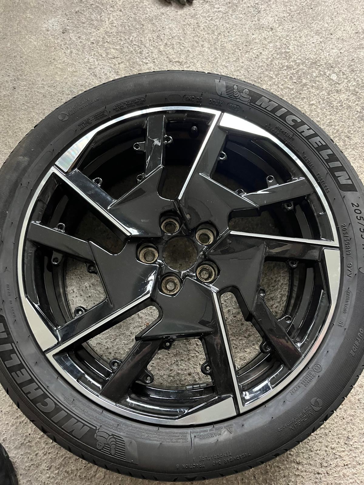 PEUGEOT 408 - Alu felge 19, 5 rupa, 3 kom.