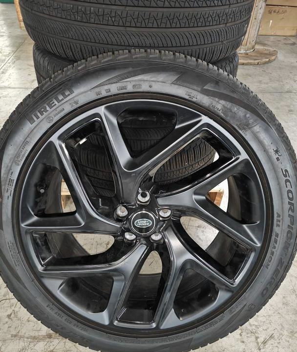 Range Rover Sport , Style 5131 original alu 22, s all season 285/45