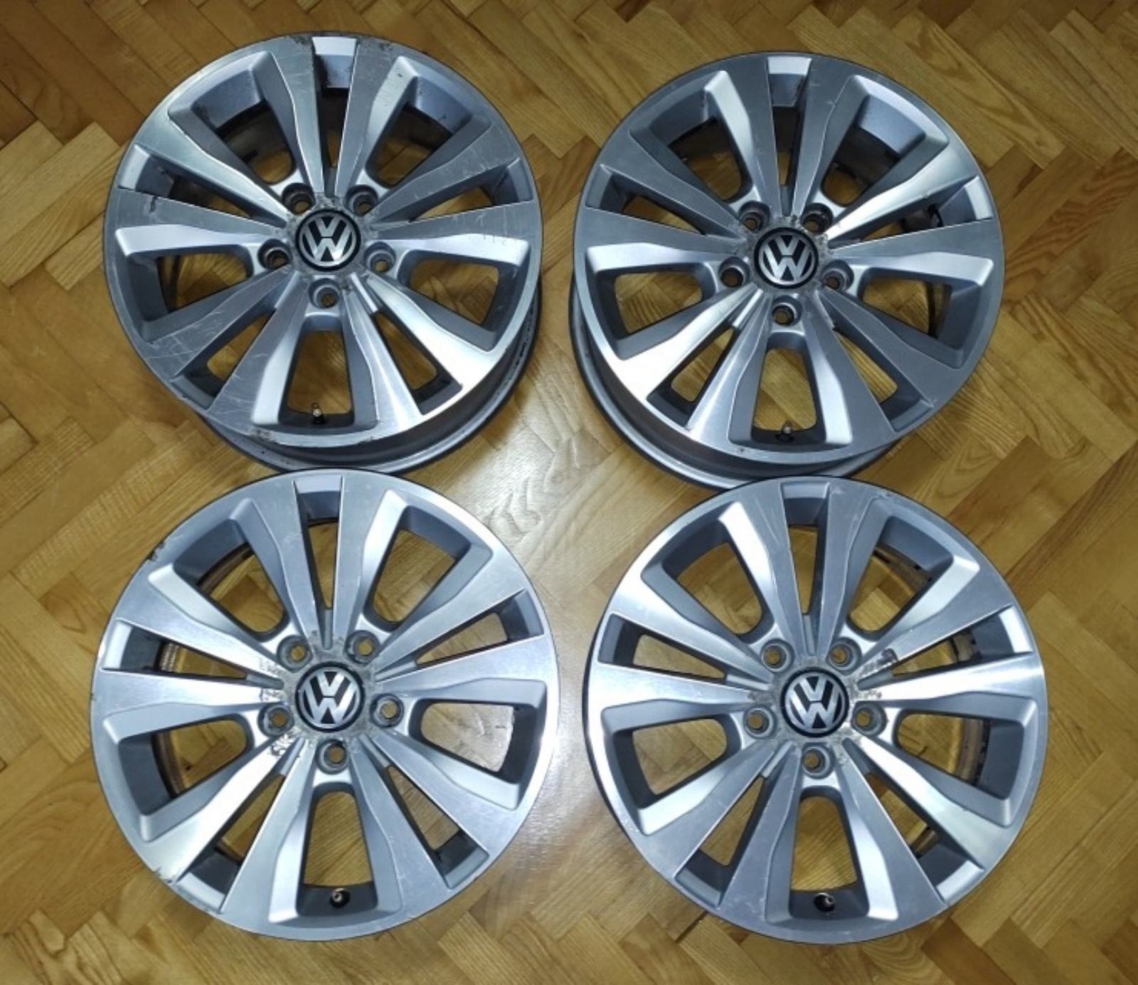 Volkswagen ( VW ) Alu Felge 16 Toronto