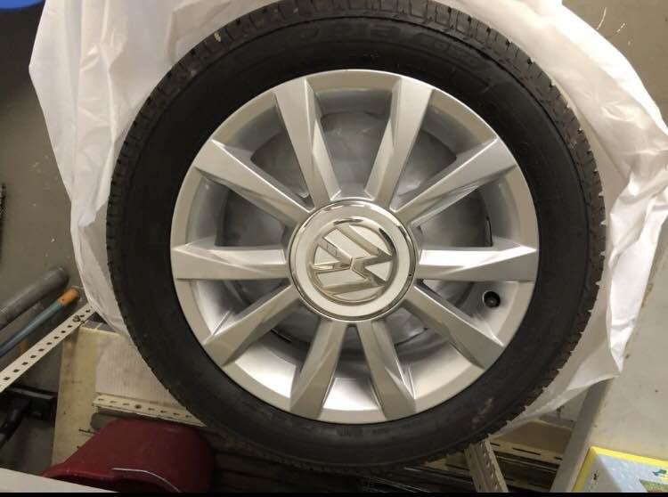 VW UP ORIGINAL Alu felge 15 NOVO