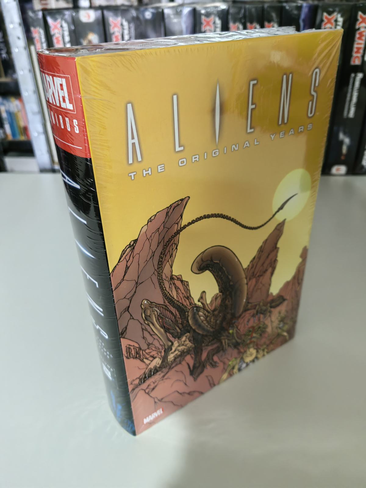 ALIENS: THE ORIGINAL YEARS OMNIBUS VOL. 2 DM Direct Market Cover