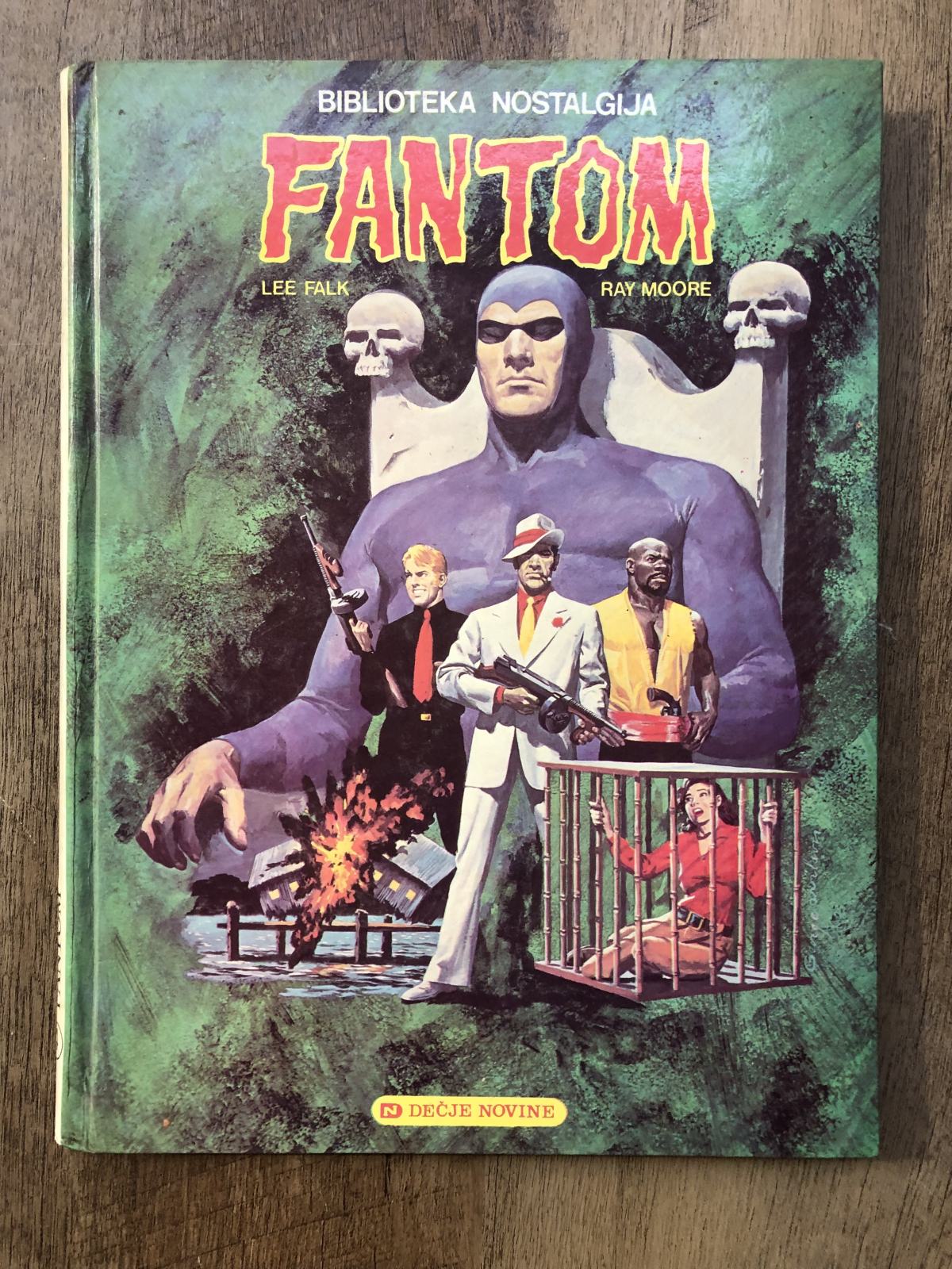 FANTOM 4 - Lee Falk, Ray Moore. Biblioteka Nostalgija