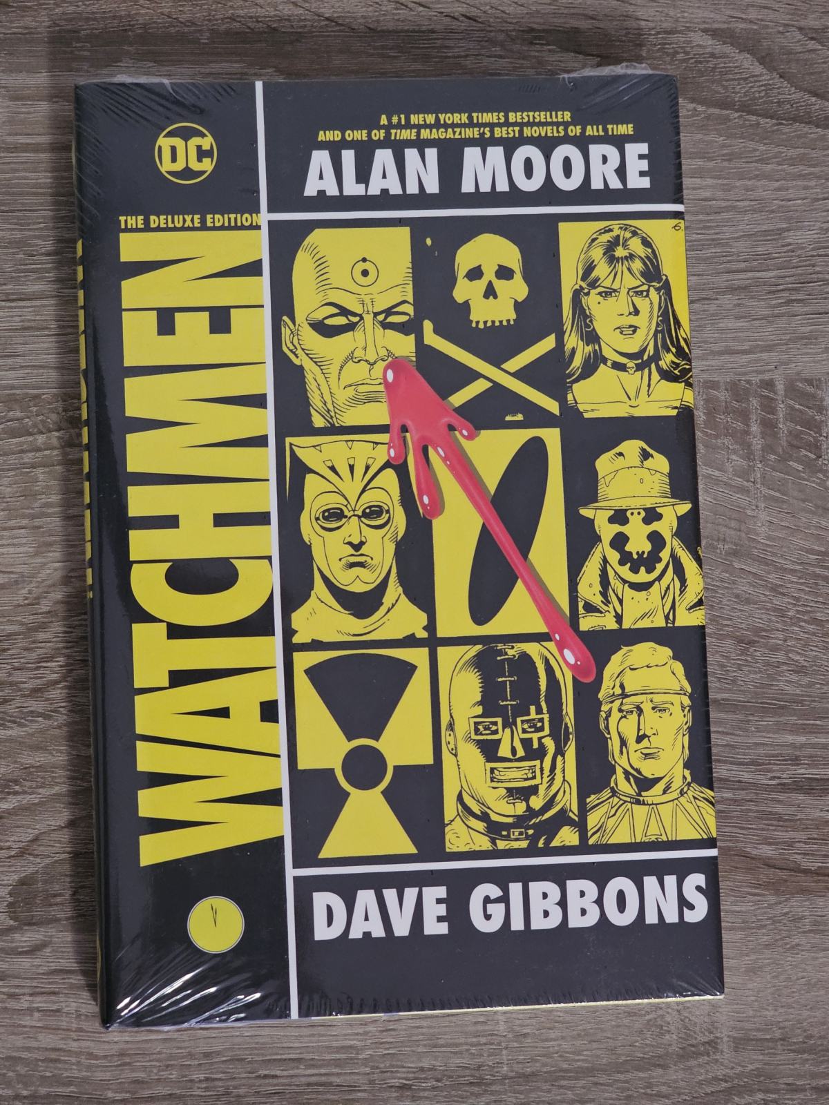 Watchmen: The Deluxe Edition (Alan Moore, Dave Gibbons)